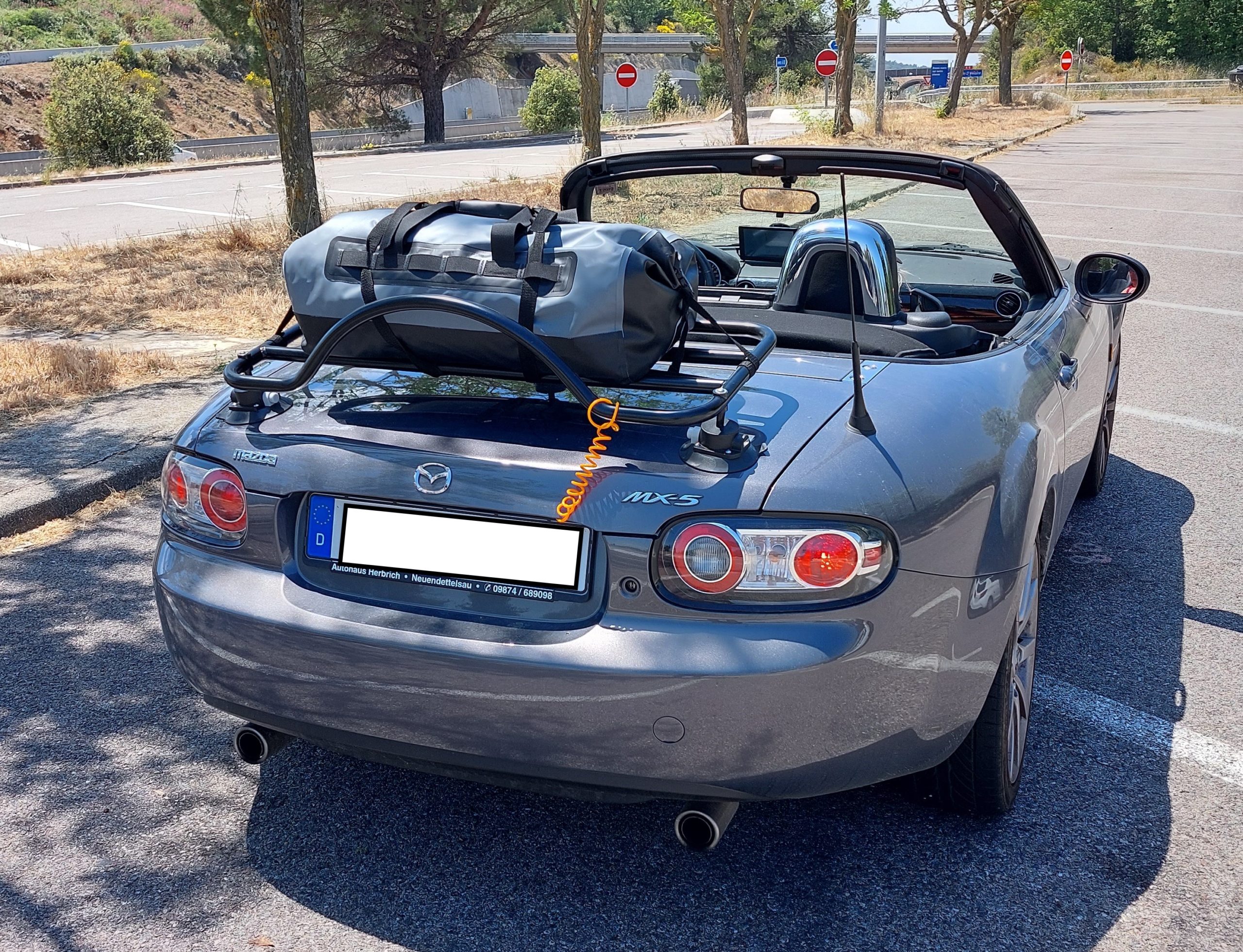 mazda miata mx5 nc luggage rack revo-rack review - Convertible Luggage ...